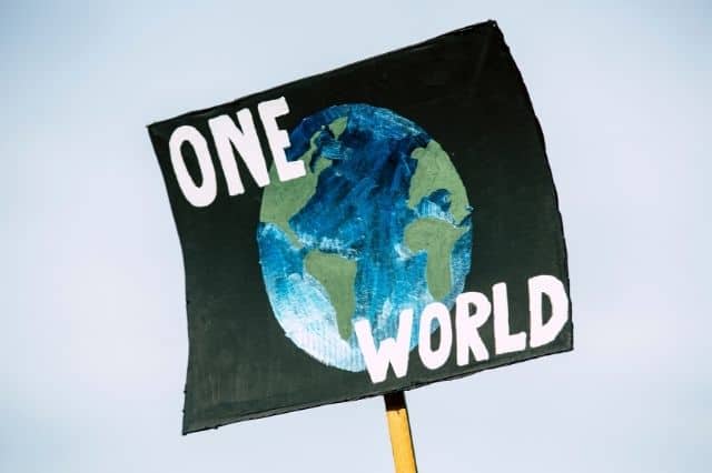 What is Globalization? Positive & Negative Impacts of Globalization ... What is Globalization? Positive & Negative Impacts of Globalization ...